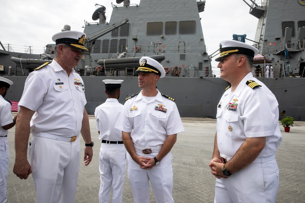 DVIDS - Images - PAKISTAN NAVY WELCOMES USS WAYNE E. MEYER TO PAKISTAN ...