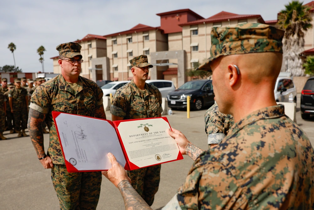 DVIDS - Images - 13th MEU Marines awarded Navy and Marine Corps ...