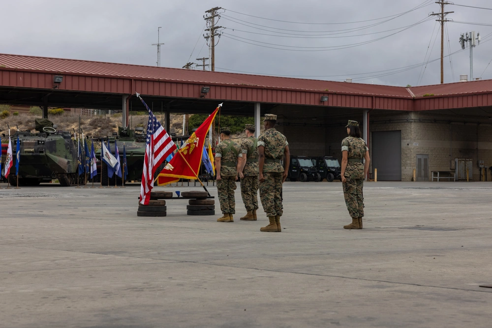 DVIDS - Images - Assault Amphibian School holds AAV Sundown Ceremony at ...