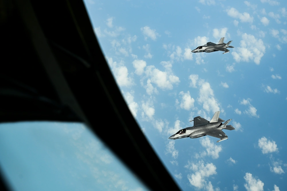 DVIDS - Images - USAF meets USMC in the skies over USCENTCOM AOR [Image ...