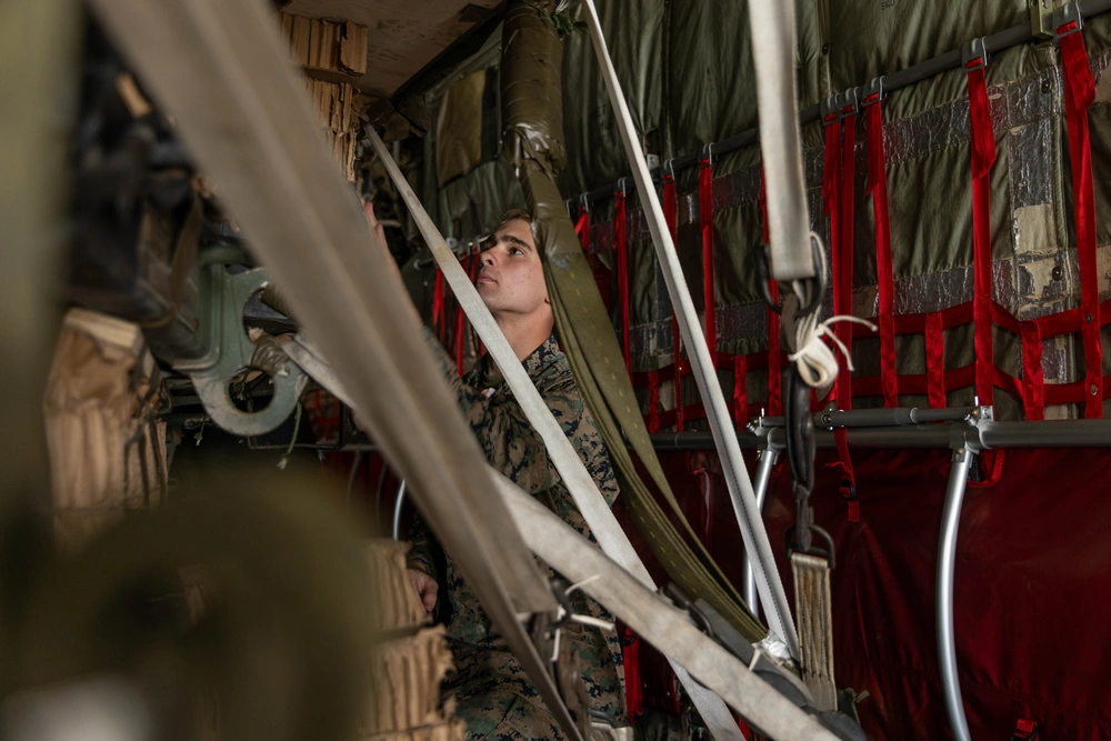 DVIDS - Images - Riptide Reach 2-25: 1st DSB Conducts Parachute ...