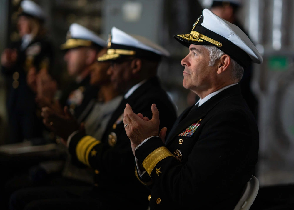 DVIDS - Images - USS Cooperstown (LCS 23) hosts USS Cole (DDG 67 ...