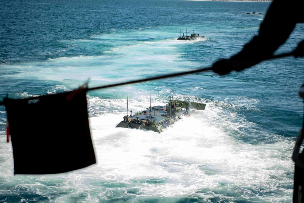 DVIDS - Images - 250th Amphibious Capabilities Demonstration: USS Boxer ...