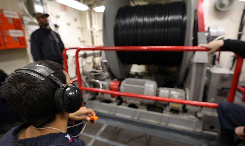 DVIDS - Images - USS Roosevelt (DDG 80) Conducts Sonar Tow Cable ...