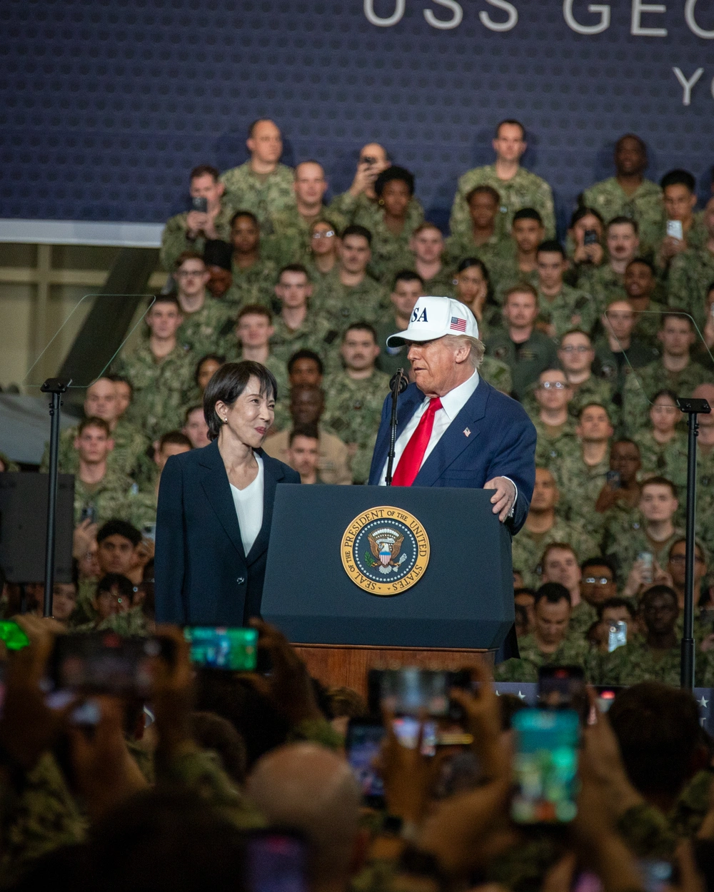 DVIDS - Images - POTUS Visits George Washington [Image 2 of 4]