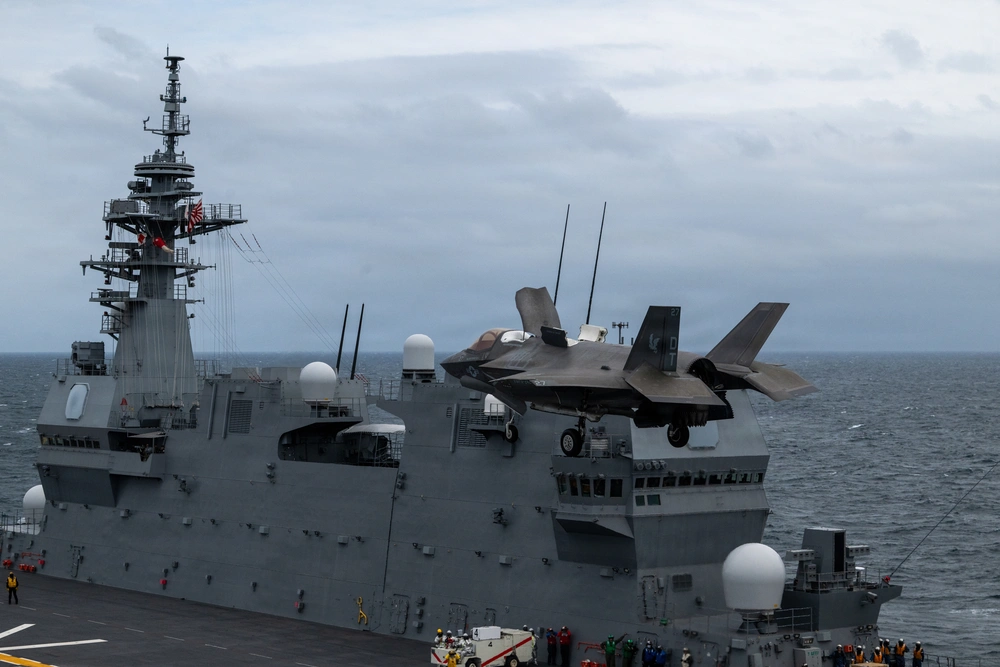 DVIDS - Images - U.S. Marines, Sailors and JMSDF members conduct flight ...
