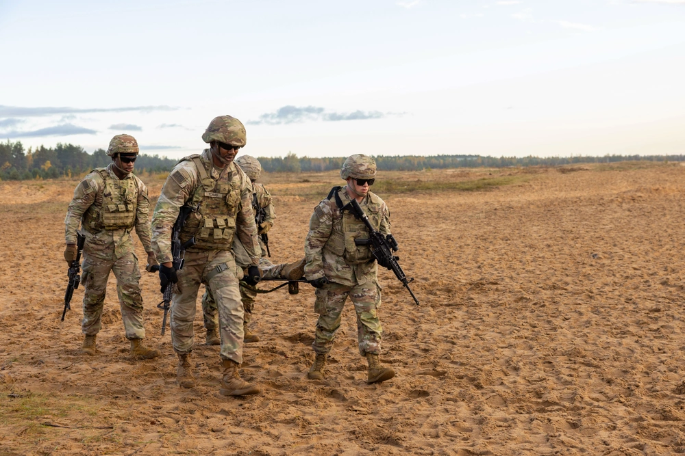 DVIDS - Images - U.S. Army Soldiers perform a litter carry [Image 1 of 5]