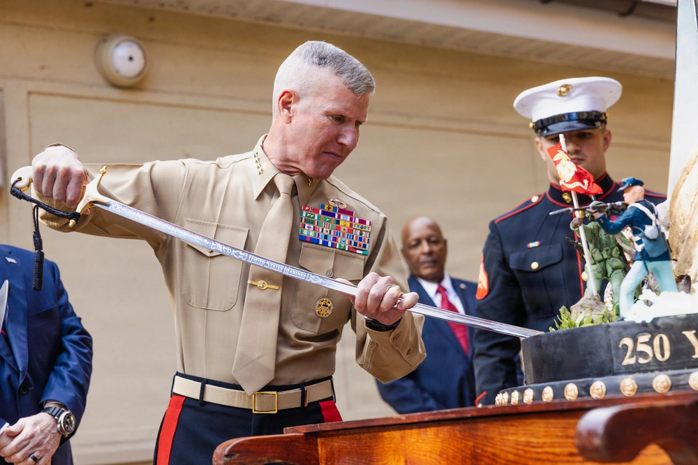 DVIDS - Images - The Commandant, Gen. Eric M. Smith Attends Pentagon ...