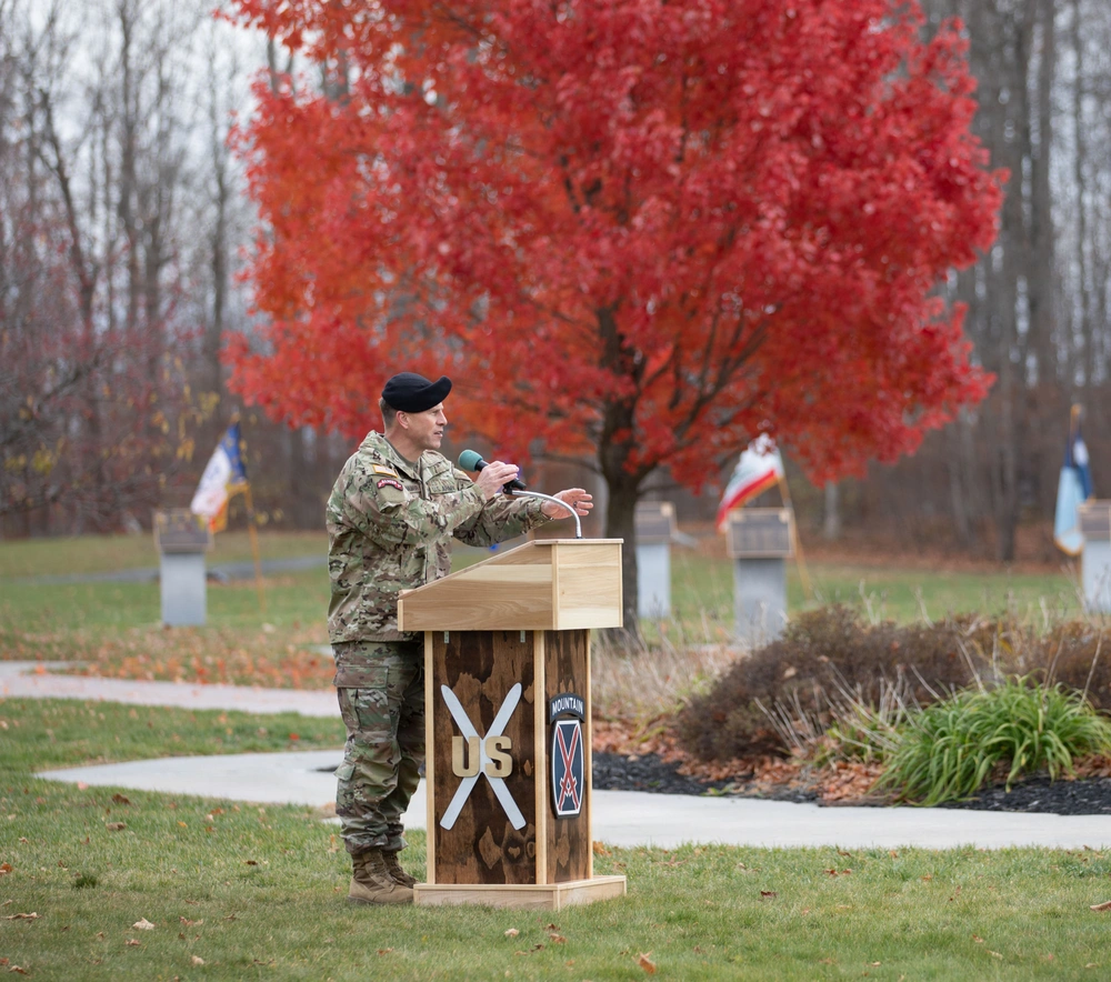 DVIDS - Images - Veterans Day Wreath Laying Ceremony [Image 1 of 6]