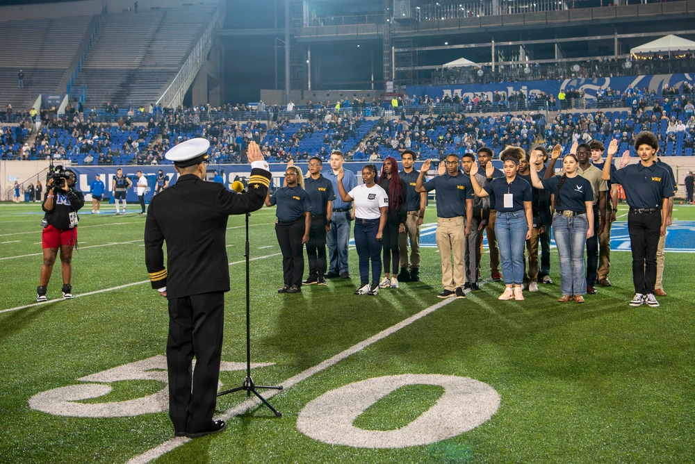 DVIDS - Images - Future Service Members Recite the Oath of Enlistment ...