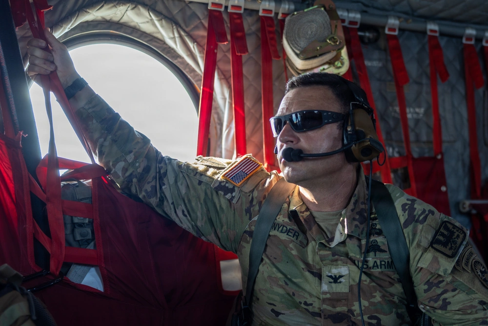 DVIDS - Images - 22nd MEU(SOC) | CH-47 Refueling Aboard the USS San Antonio [Image 1 of 11]