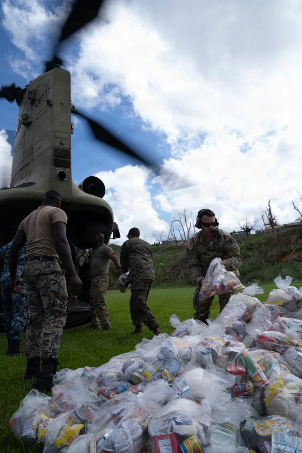 DVIDS - Images - Joint Task Force-Bravo Load Food and Water into CH-47 ...