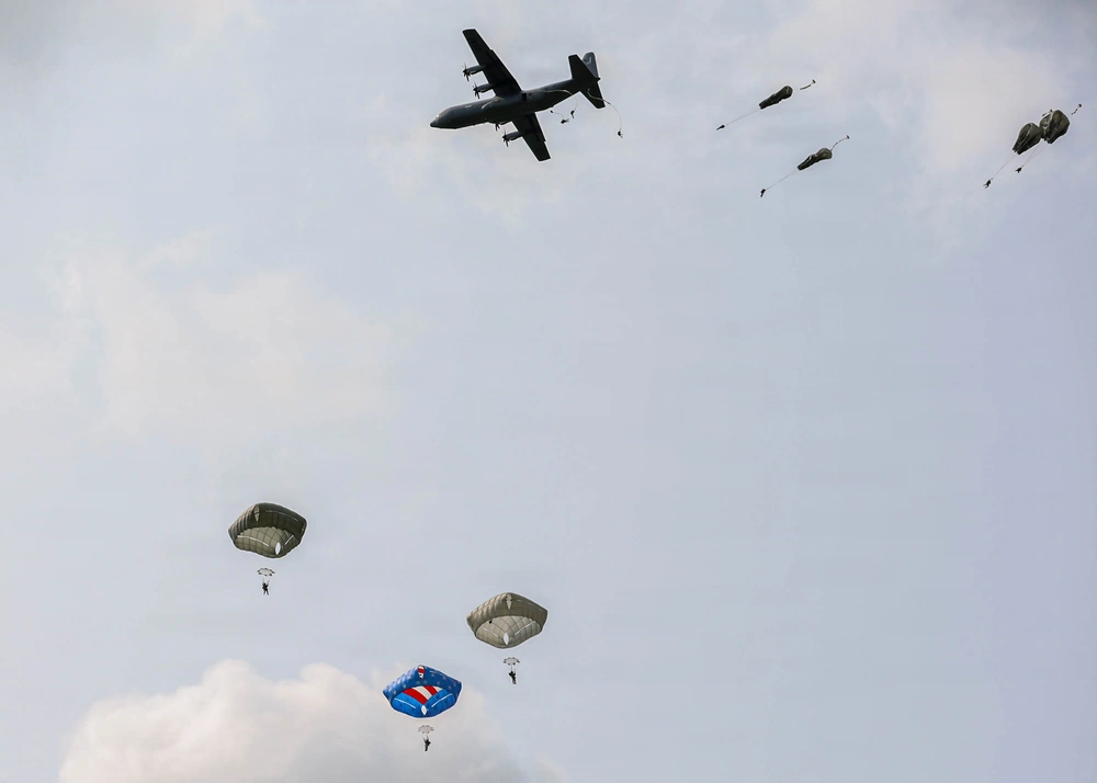 DVIDS - Images - D-Day 81: Multinational Airborne Jump in Normandy ...