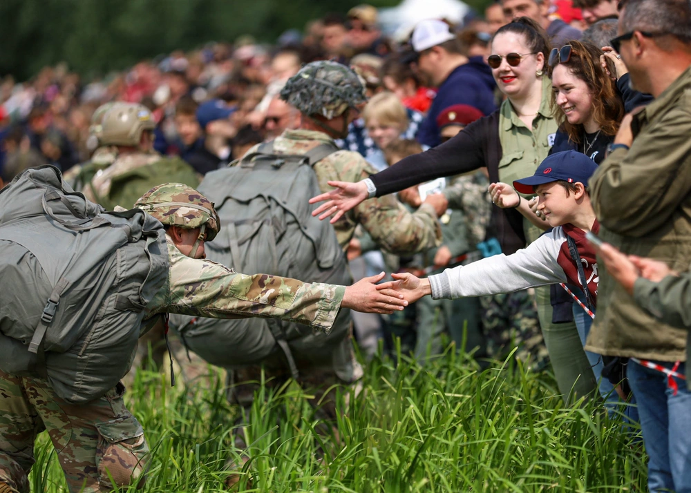 DVIDS - Images - D-Day 81: Multinational Airborne Jump in Normandy ...