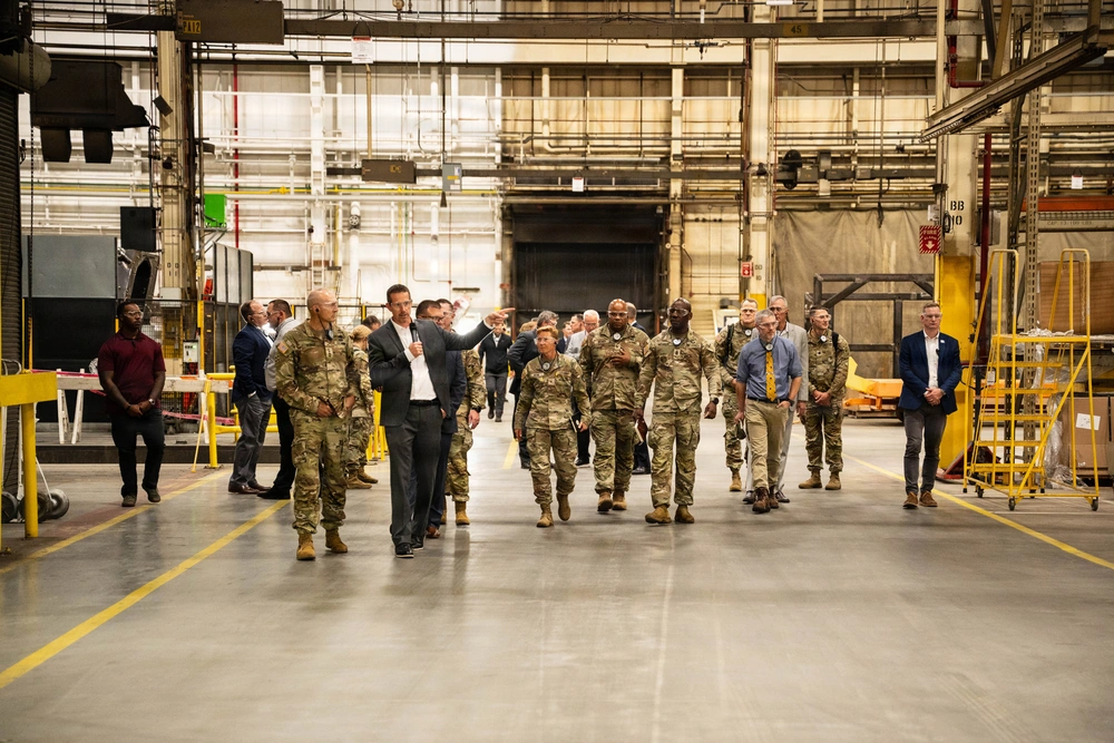 DVIDS - Images - CSA visits Lima Tank Plant [Image 5 of 5]