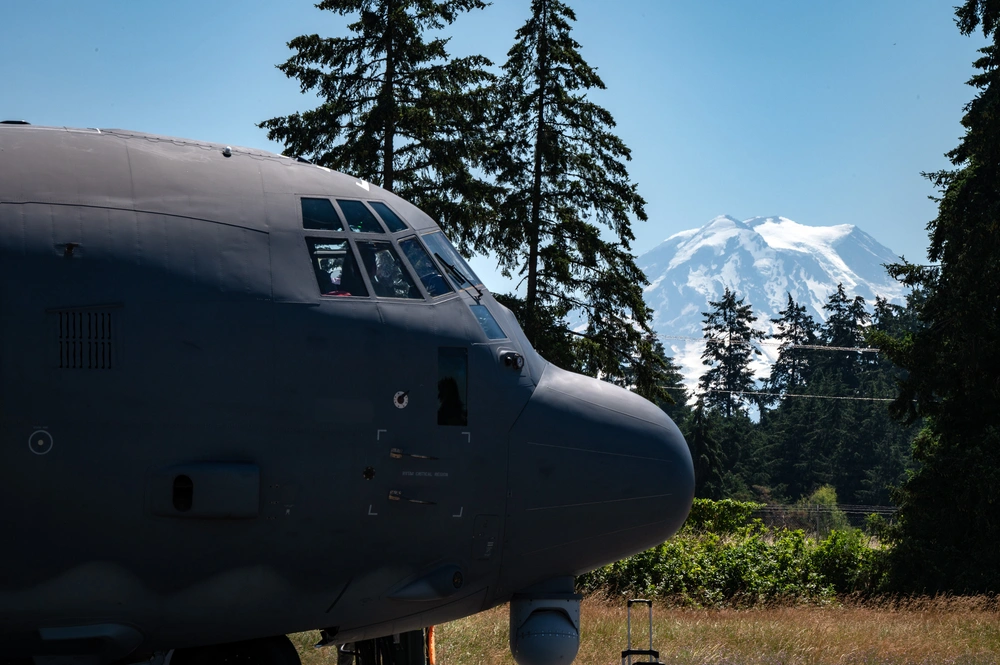 DVIDS - Images - 919th SOW trains on Gunship in Alaska [Image 1 of 2]