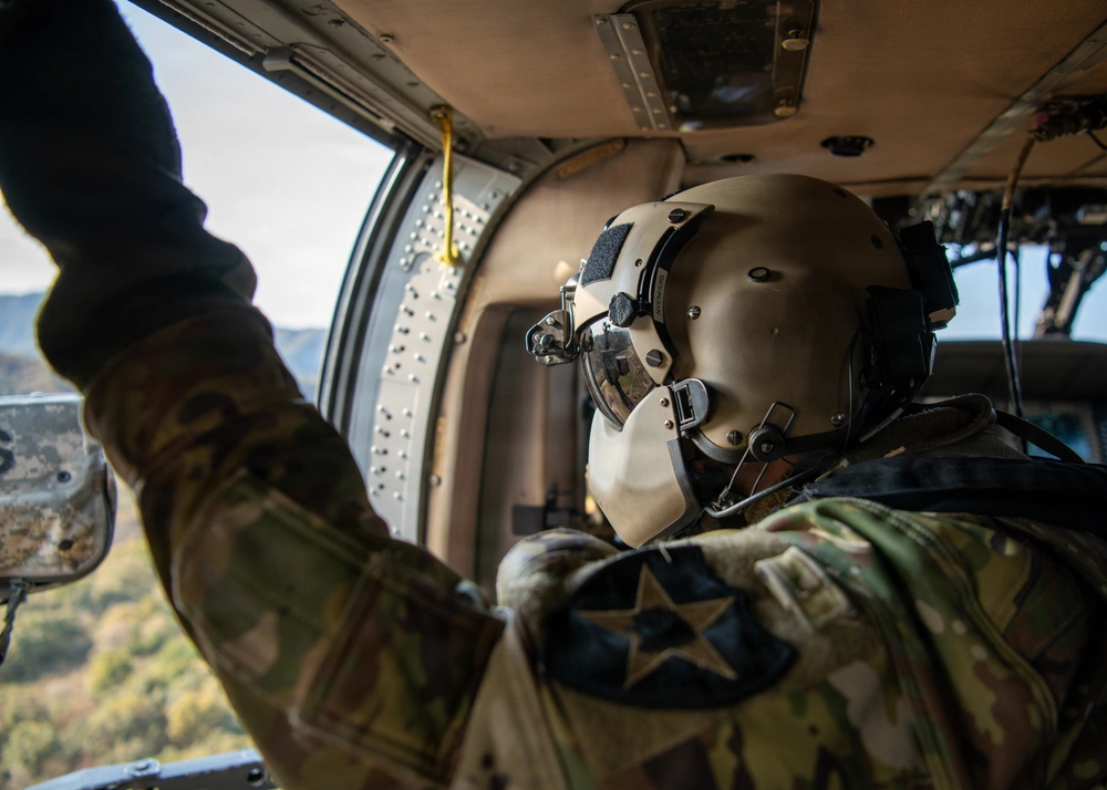 DVIDS - Images - 2-2 AHB Aerial Gunnery [Image 8 of 9]