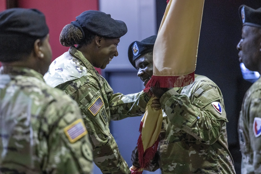 DVIDS - Images - 418th Contracting Support Brigade welcomes new senior enlisted leader [Image 1 ...