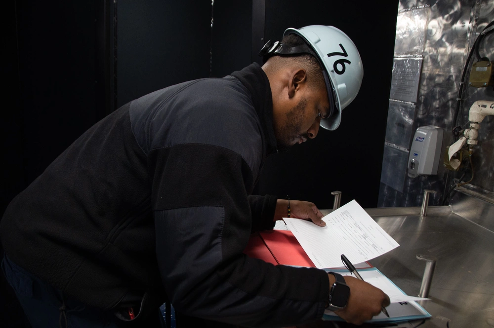 DVIDS - Images - Reagan Sailors conduct daily operations [Image 3 of 5]