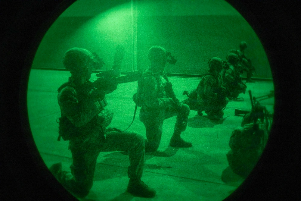 DVIDS - Images - 1-2 Stryker Brigade Combat Team conduct Air Assault ...