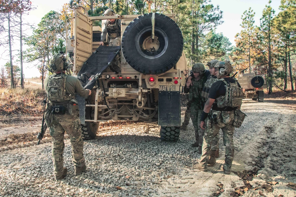 DVIDS - Images - Convoy Live-Fire [Image 19 of 23]
