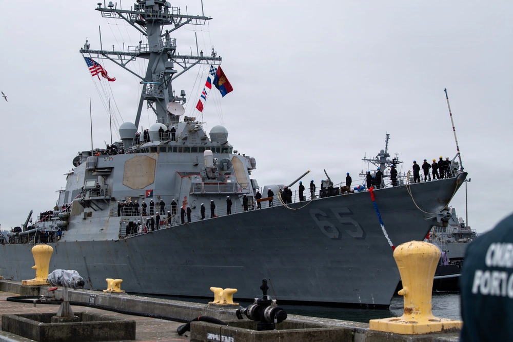 DVIDS - Images - USS Benfold (DDG 65) Arrives at New Homeport [Image 3 ...