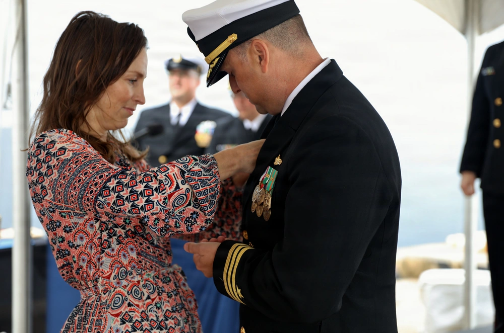 DVIDS - Images - USS Nitze (DDG 94) Holds Change of Command Ceremony ...