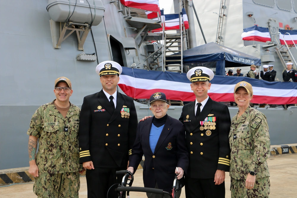 DVIDS - Images - USS Nitze (DDG 94) Holds Change of Command Ceremony ...