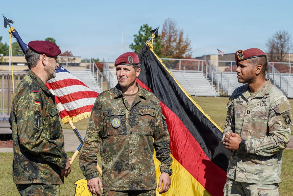 DVIDS - Images - Senior German Armed Forces Leaders About to Commend ...