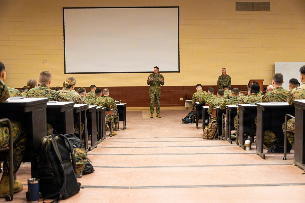 DVIDS - Images - The Commandant, Gen. Eric M. Smith and the Sergeant ...