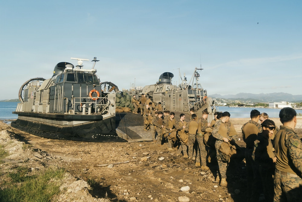 DVIDS - Images - 22nd MEU(SOC) | LCAC Offload in Puerto Rico [Image 2 of 4]