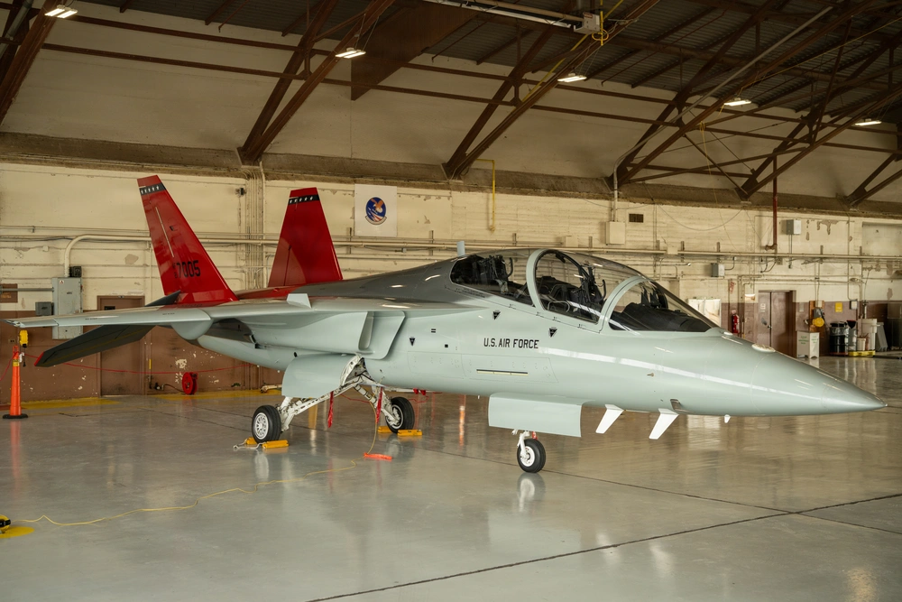 DVIDS - Images - T-7A Red Hawk Arrives at JBSA-Randolph [Image 2 of 3]