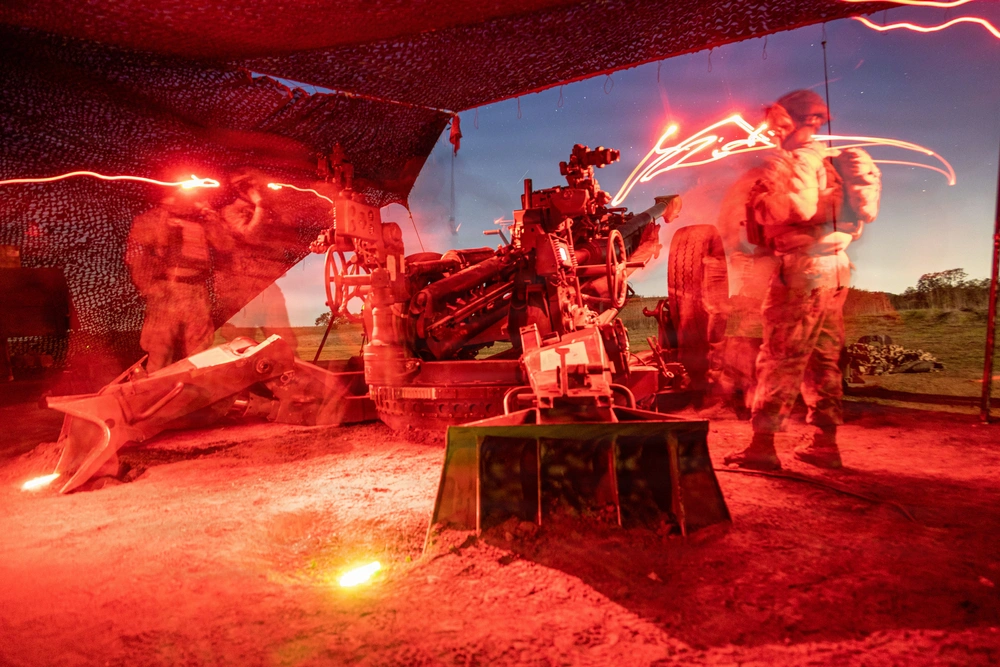DVIDS - Images - 1st Bn., 11th Marines conduct night fire missions ...