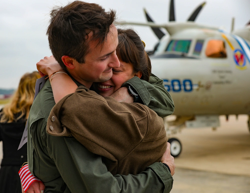 DVIDS - Images - VAW-121 Comes home from deployment [Image 11 of 12]