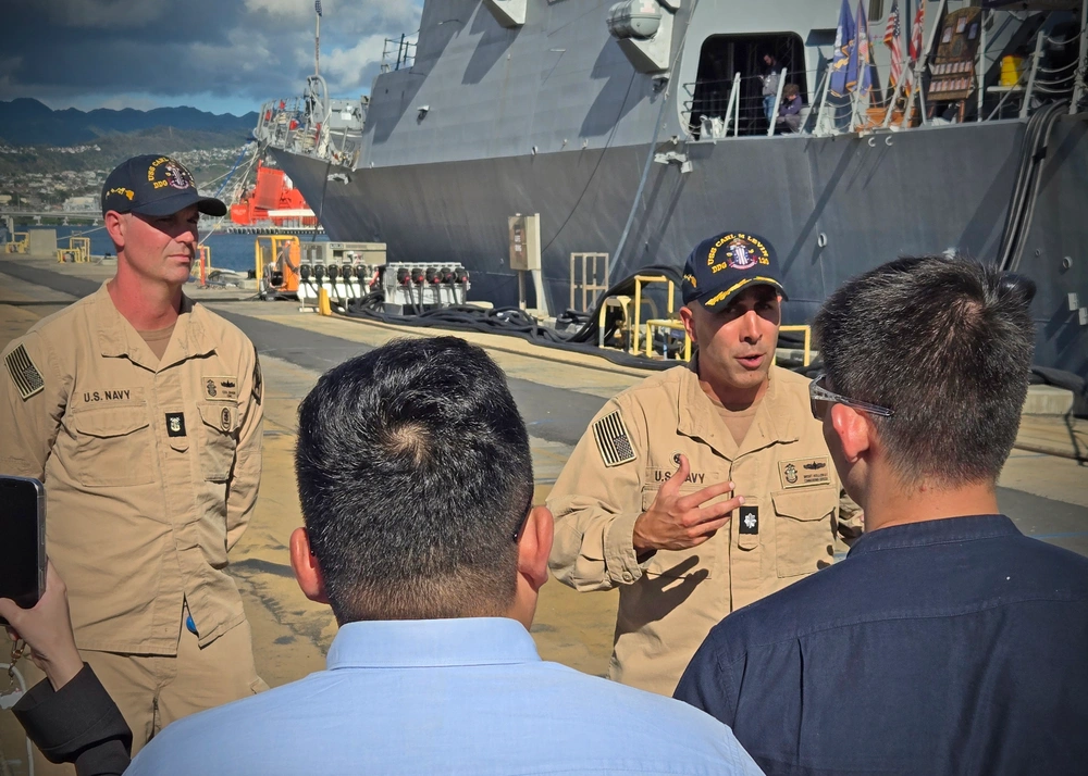 DVIDS - Images - COMPACFLT host Singapore journalist and academics ...