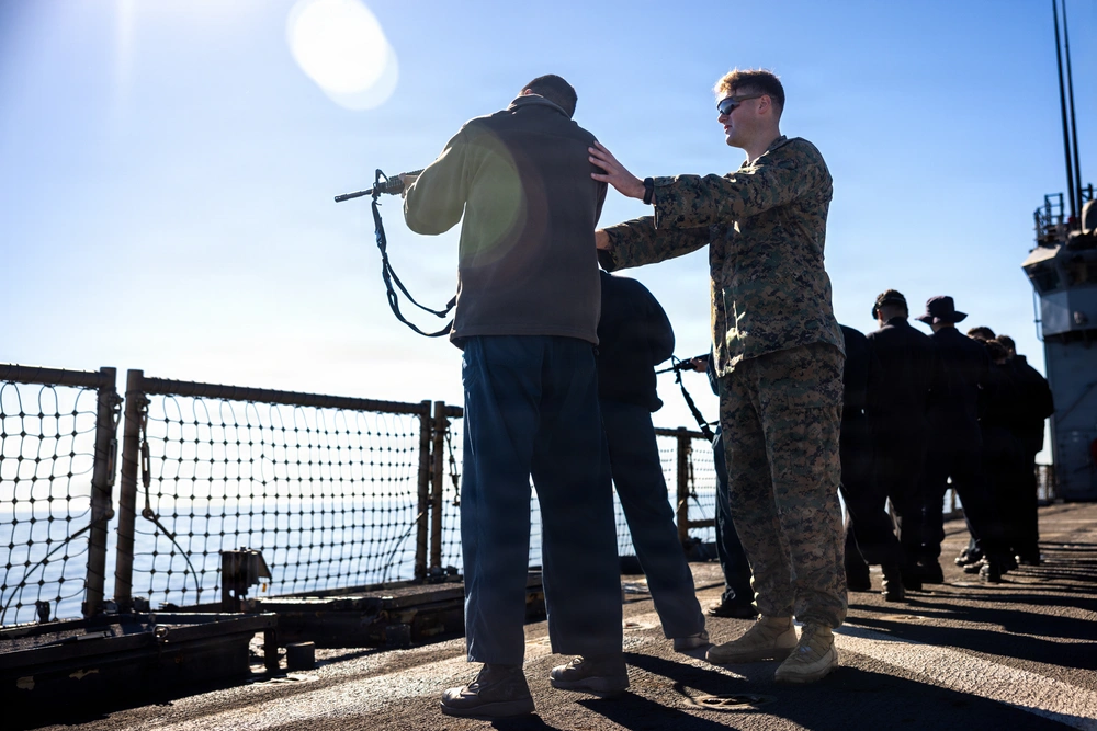 DVIDS - Images - 11th MEU Sailors, Marines Conduct Small Arms ...