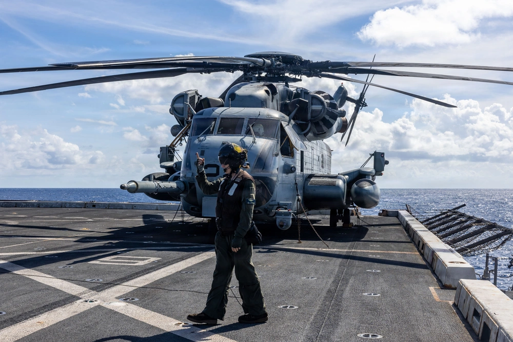DVIDS - Images - USS San Antonio Conducts Fast Rope Training Evolution ...