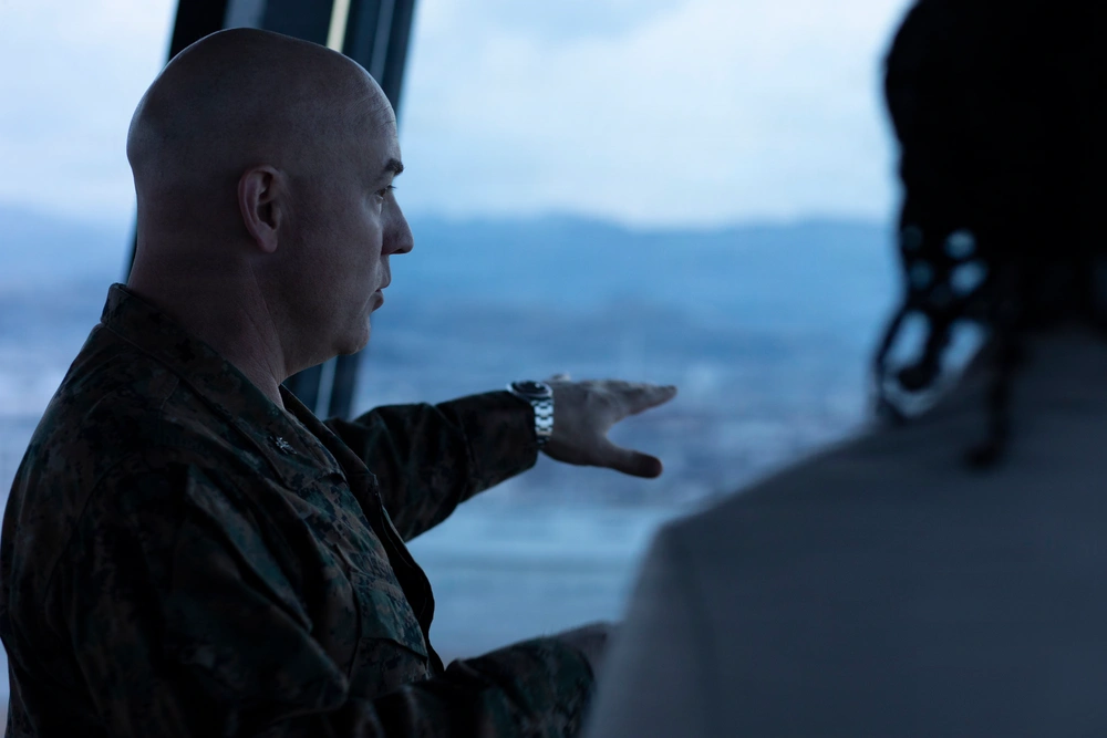 DVIDS - Images - U.S. Consulate Fukuoka leadership visits MCAS Iwakuni ...