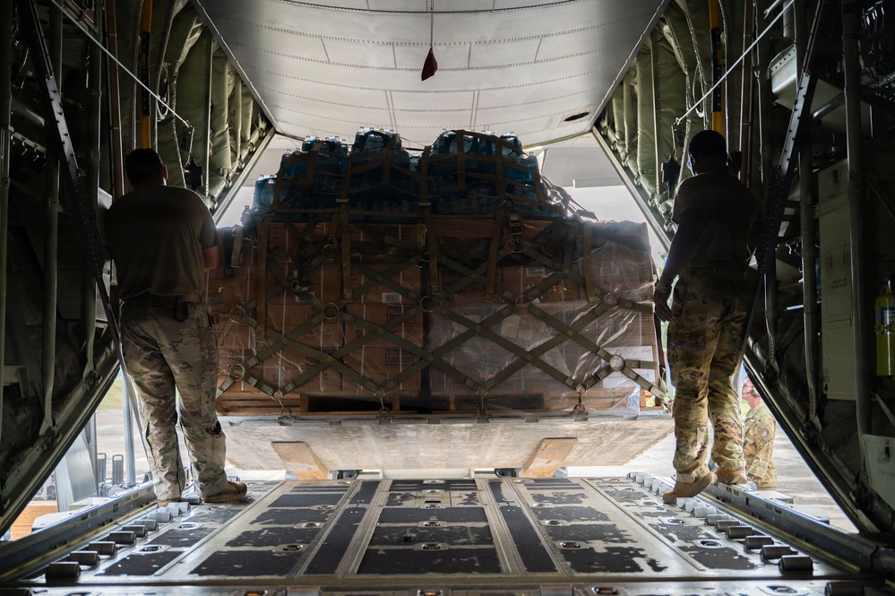 DVIDS - Images - U.S. servicemembers arrive in Sri Lanka to provide ...