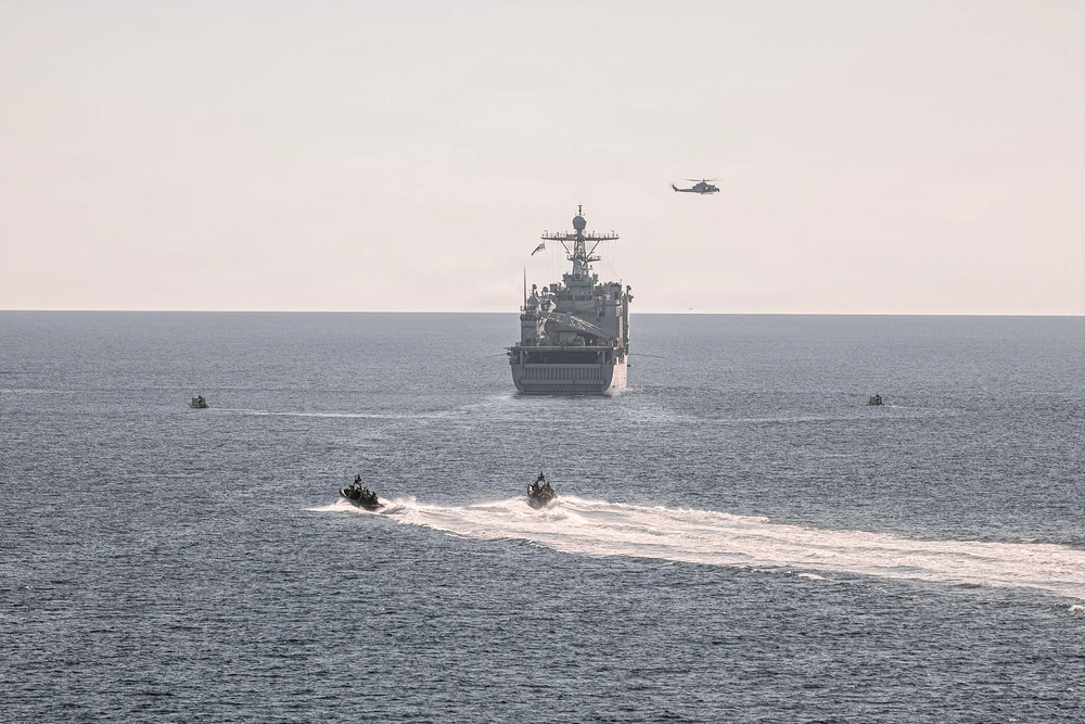 DVIDS - Images - 11th MEU Marines, Sailors Conduct VBSS Exercise Aboard ...