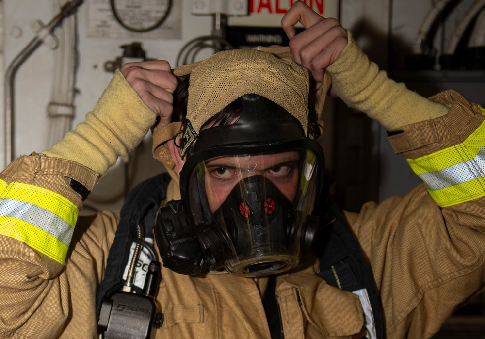 DVIDS - Images - Sailors aboard USS Blue Ridge Conducts Damage Control ...