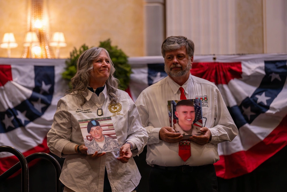 DVIDS - Images - Wreaths Across America at Dover Speedway [Image 7 of 20]