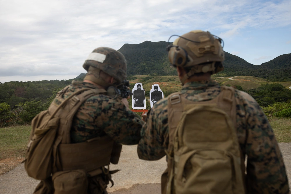 DVIDS - Images - 12th LCT Marines Execute a Small Arms Live-Fire Range ...