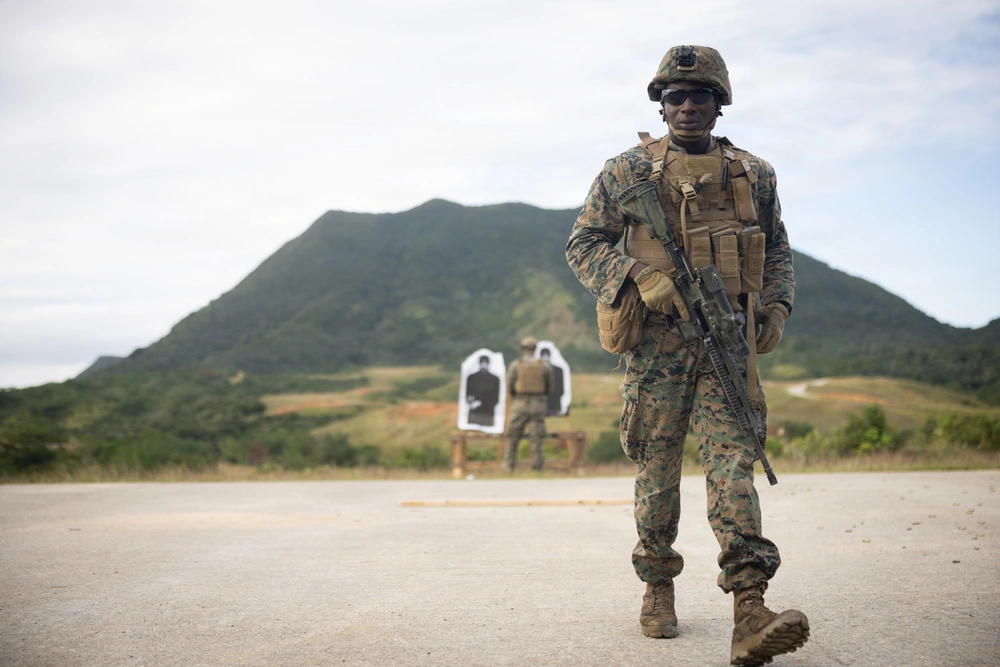 DVIDS - Images - 12th LCT Marines Execute a Small Arms Live-Fire Range ...