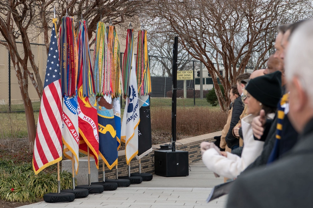 DVIDS - Images - Wreath Laying Ceremony [Image 6 of 8]