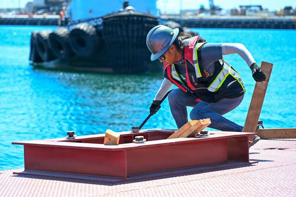 DVIDS - Images - NAVFAC EXWC Tests, Evaluates Modular Barge System for ...