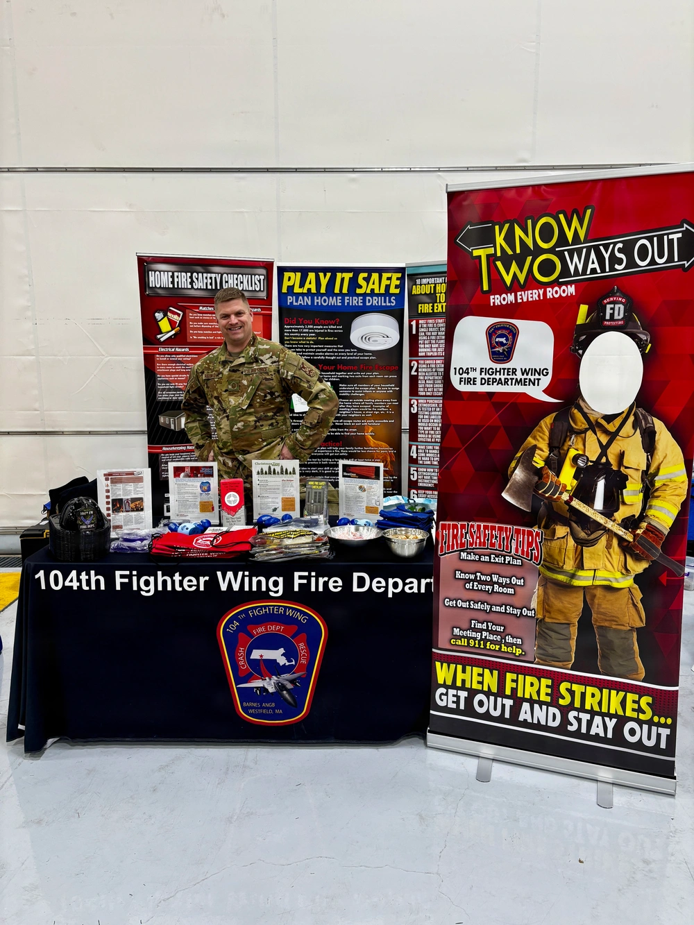 DVIDS - Images - Holiday Magic Brings Together Army and Air National ...