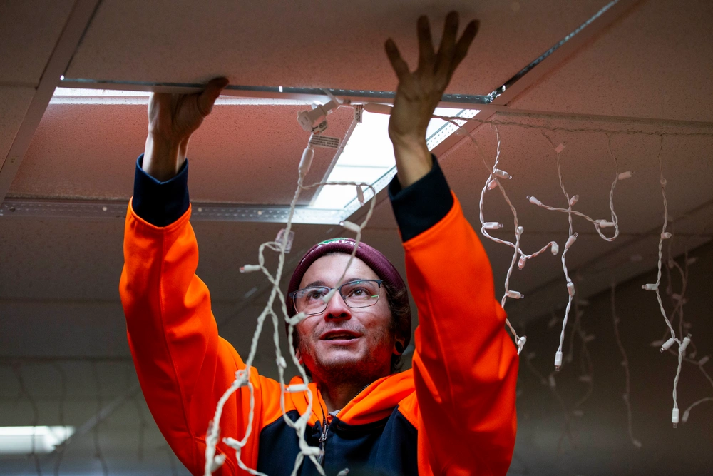 DVIDS - Images - NORAD Tracks Santa 2025 [Image 3 of 3]