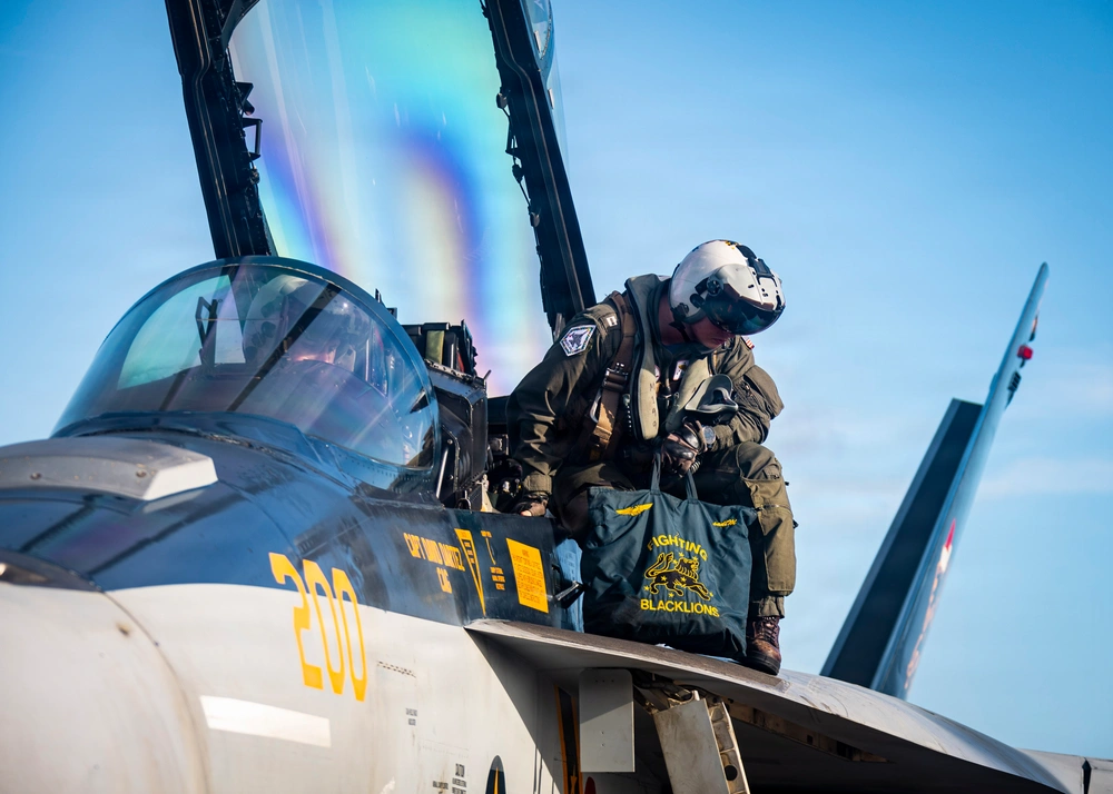 DVIDS - Images - VFA-213 Flight Operations [Image 5 of 32]