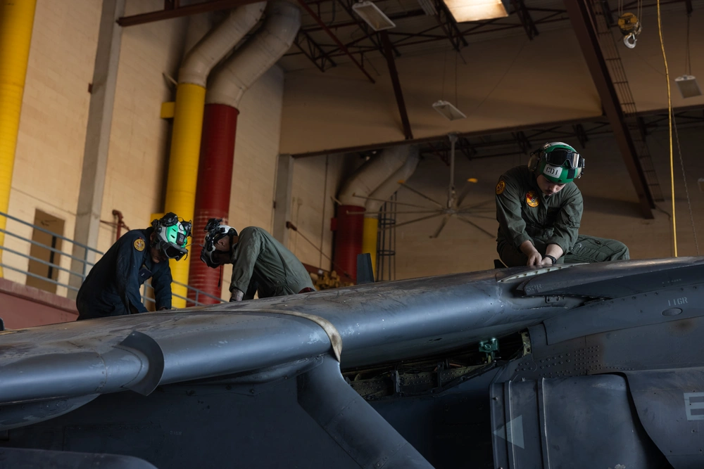 DVIDS - Images - MCAS Yuma AV-8B Harrier II Taken Apart to be Sent to a ...